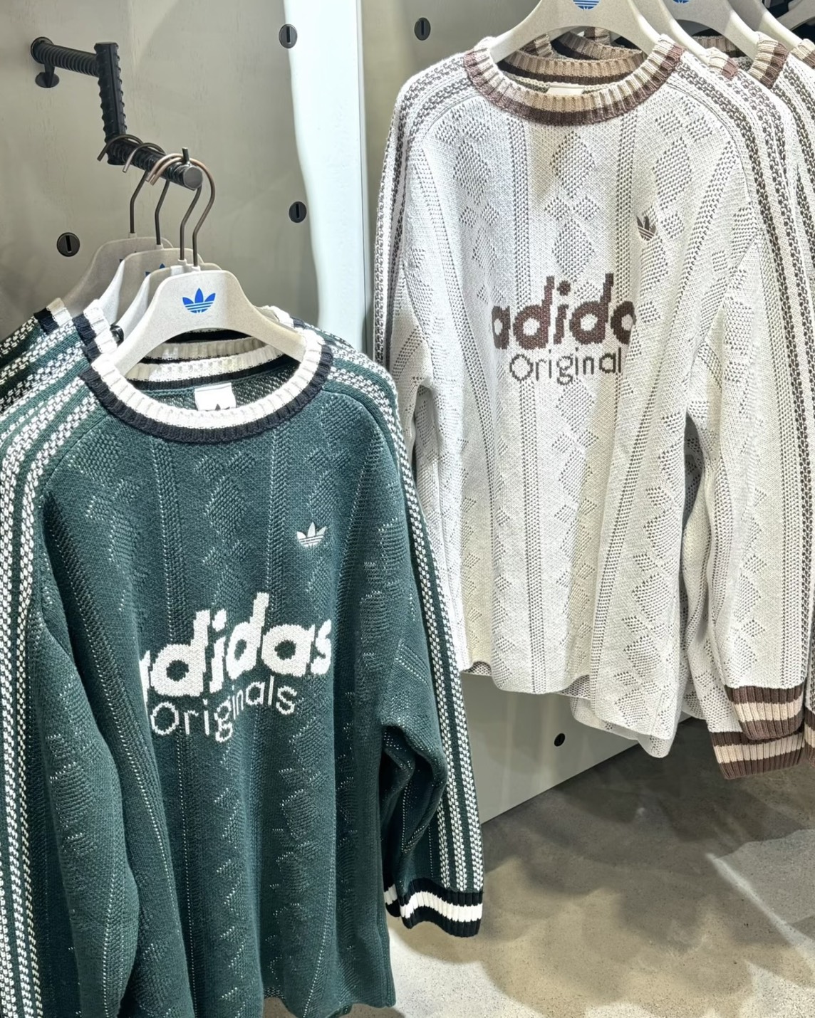 ADIDAS ORIGINALS U SWEATSHIRT 針織毛衣 三線 長袖 兩色可選(KS5956 KS5957) 球鞋 國外代購 潮流 ...