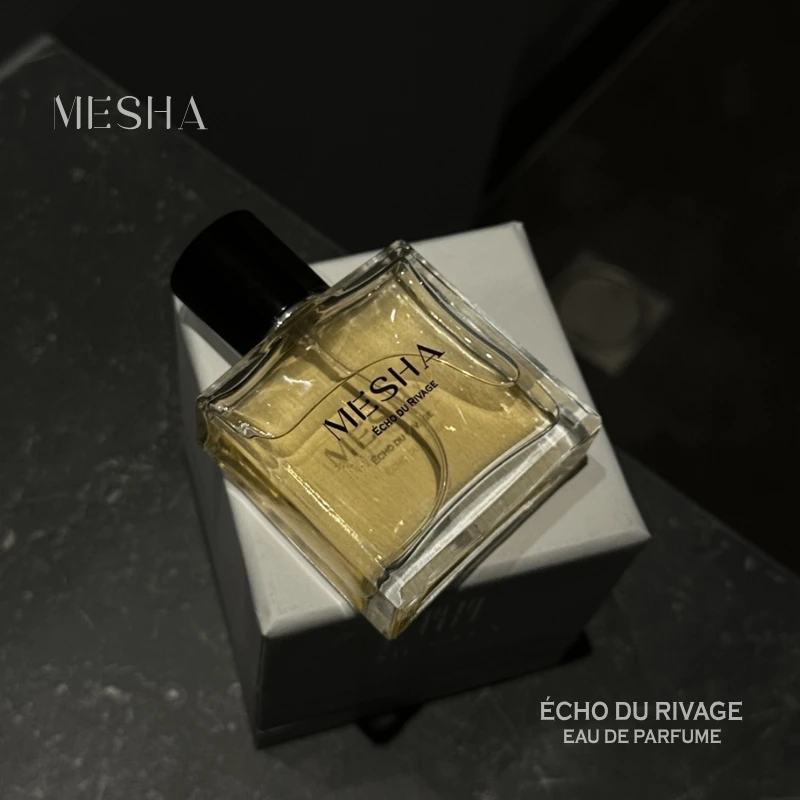 巴黎密碼短T｜神秘字母設計・彈力萊卡・8色任選｜MESHA服飾 Mesha｜年輕人必備穿搭品牌，帥到不解釋