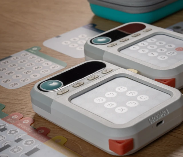 WOOMA舒爾特專注力訓練機 | 從陪伴中建立信心，從玩樂中建立能力